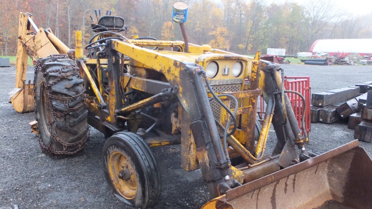 IH 2504 D188 w Loader Backhoe - IH Construction Equipment - Red Power ...