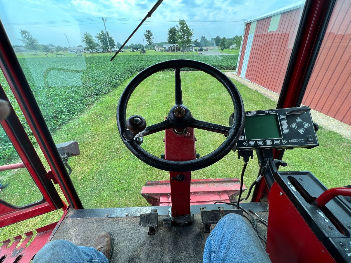 Farm auction and trackchair - General Chat - Red Power Magazine Community