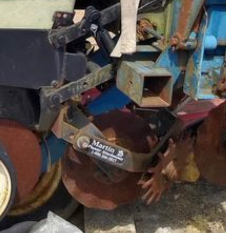 Kinze 2000 Row Cleaners - General Chat - Red Power Magazine Community