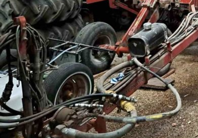 950 Cyclo Planter PTO Pump - Technical IH Talk - Red Power Magazine ...