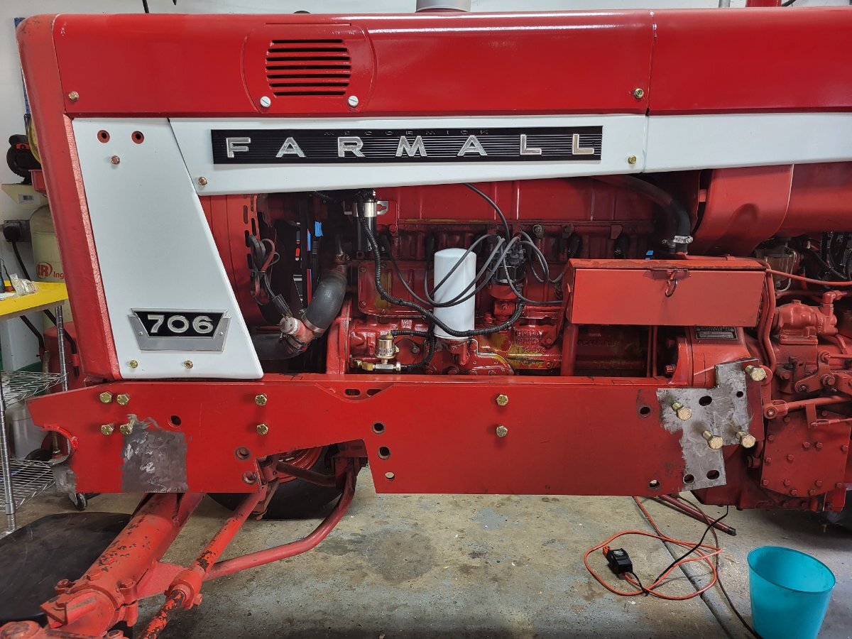 2250 Loader Install on 706 - Technical IH Talk - Red Power Magazine ...