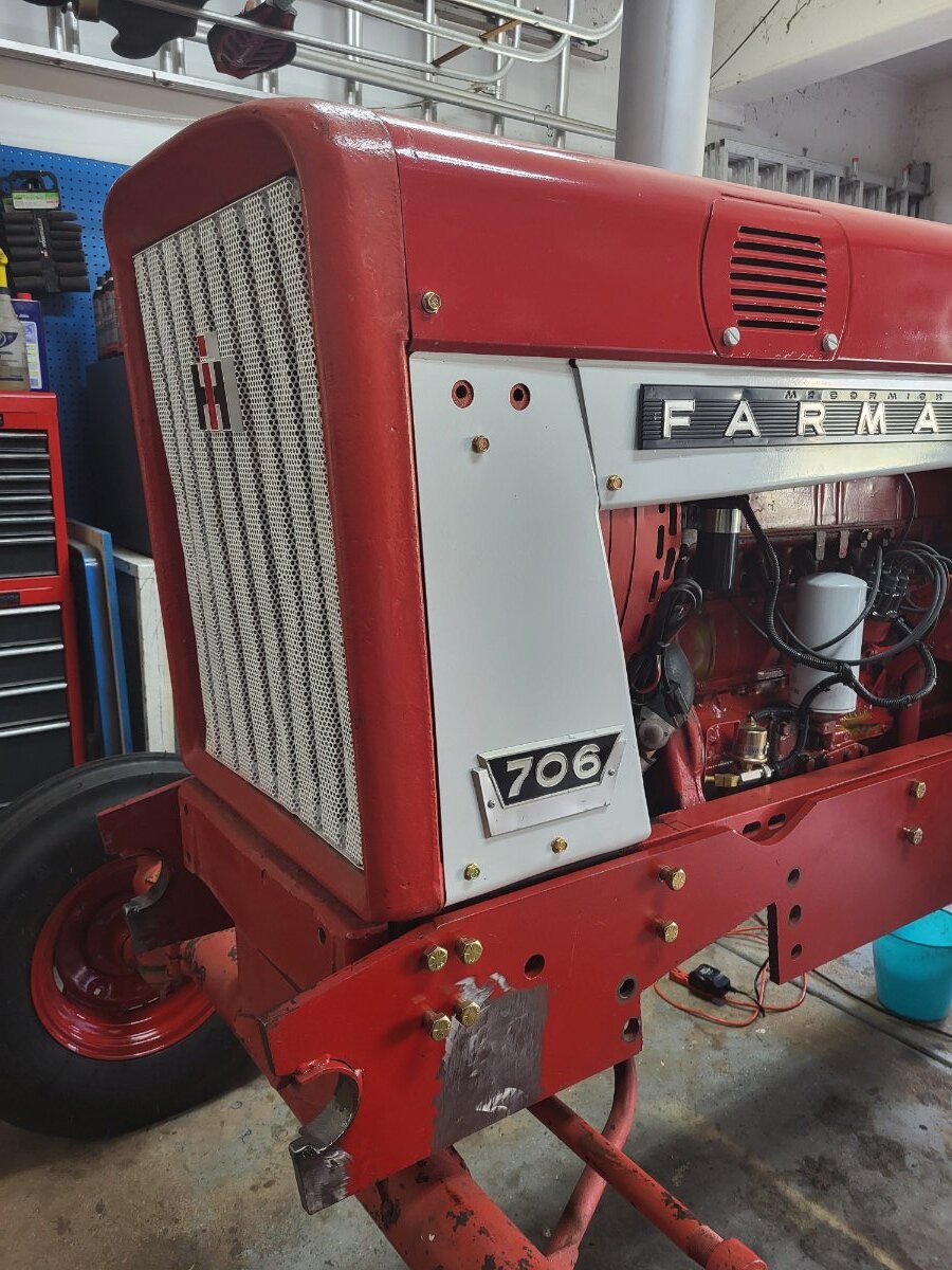 2250 Loader Install on 706 - Technical IH Talk - Red Power Magazine ...