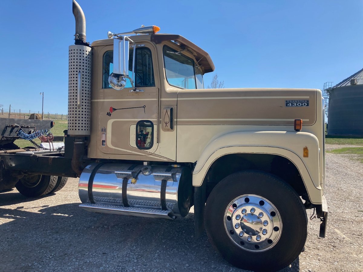 IH 4300 truck - Projects, Builds, & Restorations - Red Power Magazine ...