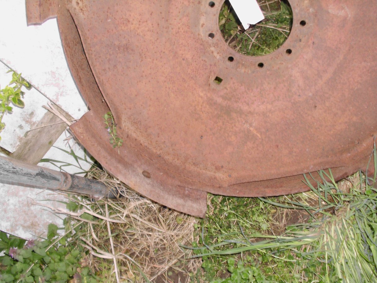656 pressed steel wheels - Technical IH Talk - Red Power Magazine Community