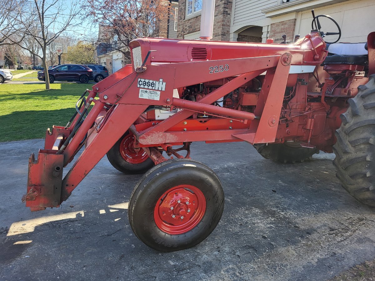 2250 Loader Install on 706 - Technical IH Talk - Red Power Magazine ...