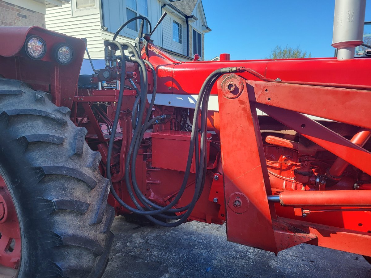 2250 Loader Install on 706 - Technical IH Talk - Red Power Magazine ...