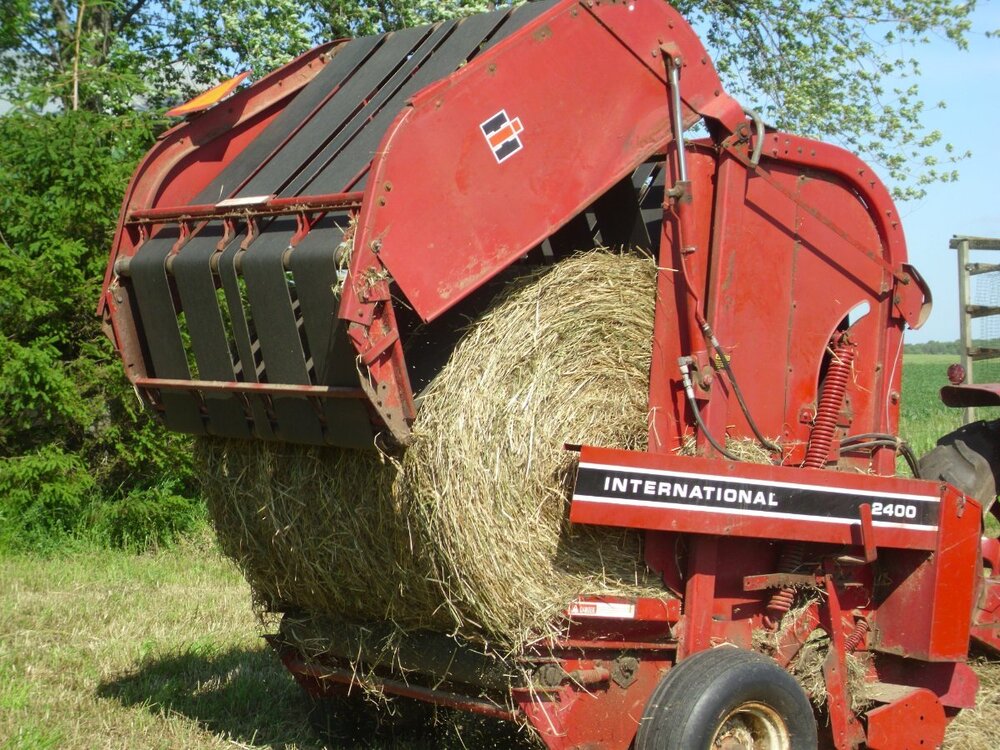 8430 Round baler - Technical IH Talk - Red Power Magazine Community