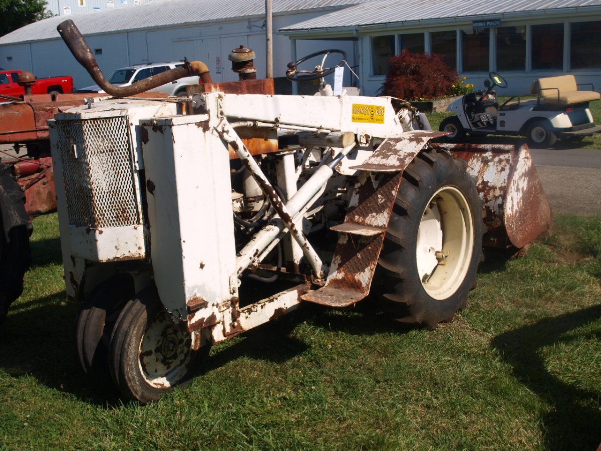 Did IHC make a little skid loader like this? - General Chat - Red Power ...