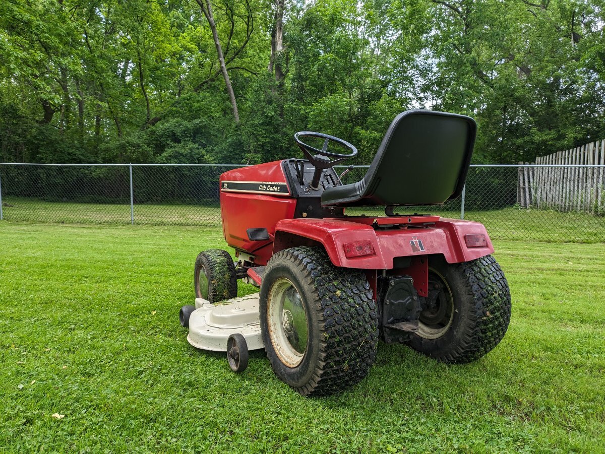 782 mowing day - Cub Cadets - Red Power Magazine Community