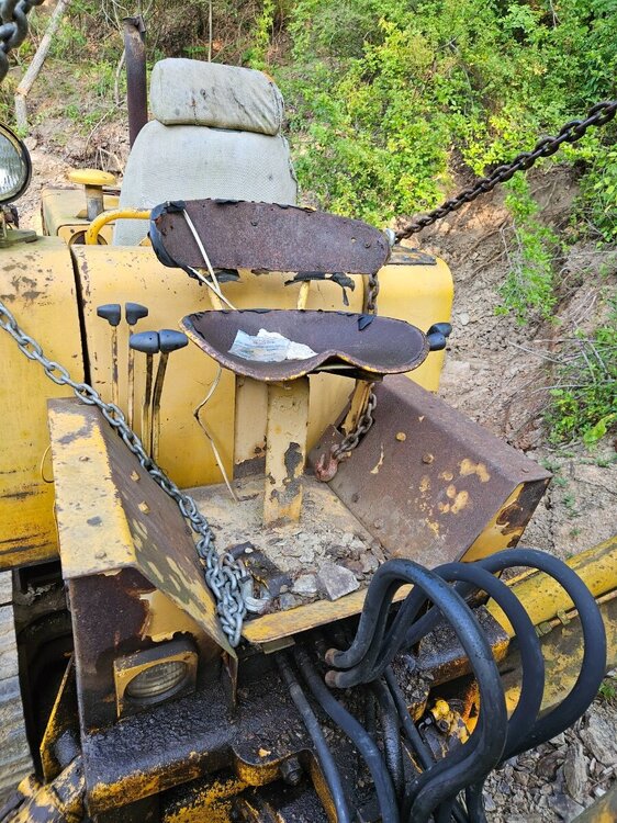IH Drott 150 TD9B series with a backhoe - Technical IH Talk - Red Power ...