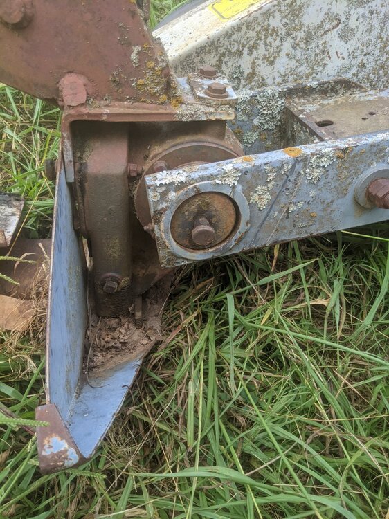 New Idea 5409 disk mower (grey) questions before trying out - General ...