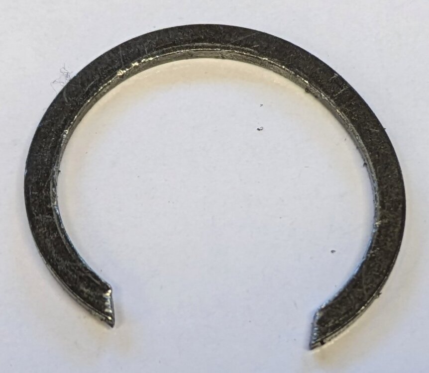 Name this retainer ring, show me the tool and teach me how to do it ...