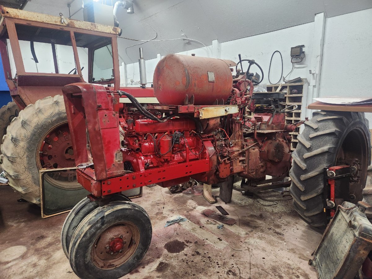 706 LP - Projects, Builds, & Restorations - Red Power Magazine Community