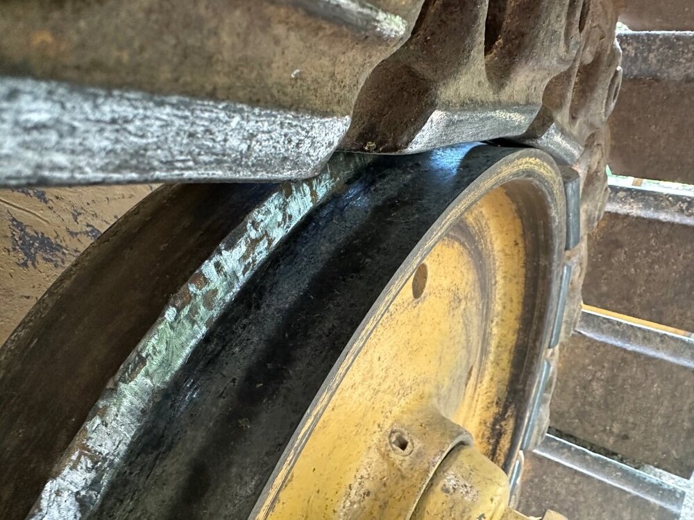 Dozer Sprocket and Idler Wear Pictures - IH Construction Equipment ...