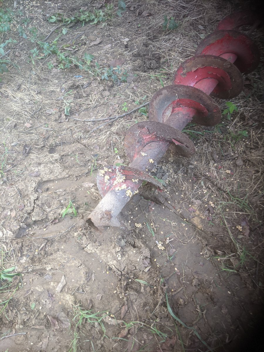 Replacing vertical unloader auger on 1480. - General Chat - Red Power ...