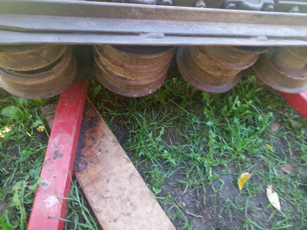 TD9 bottom rollers - IH Construction Equipment - Red Power Magazine ...