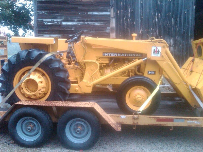 What model backhoe u think it is - General Chat - Red Power Magazine ...