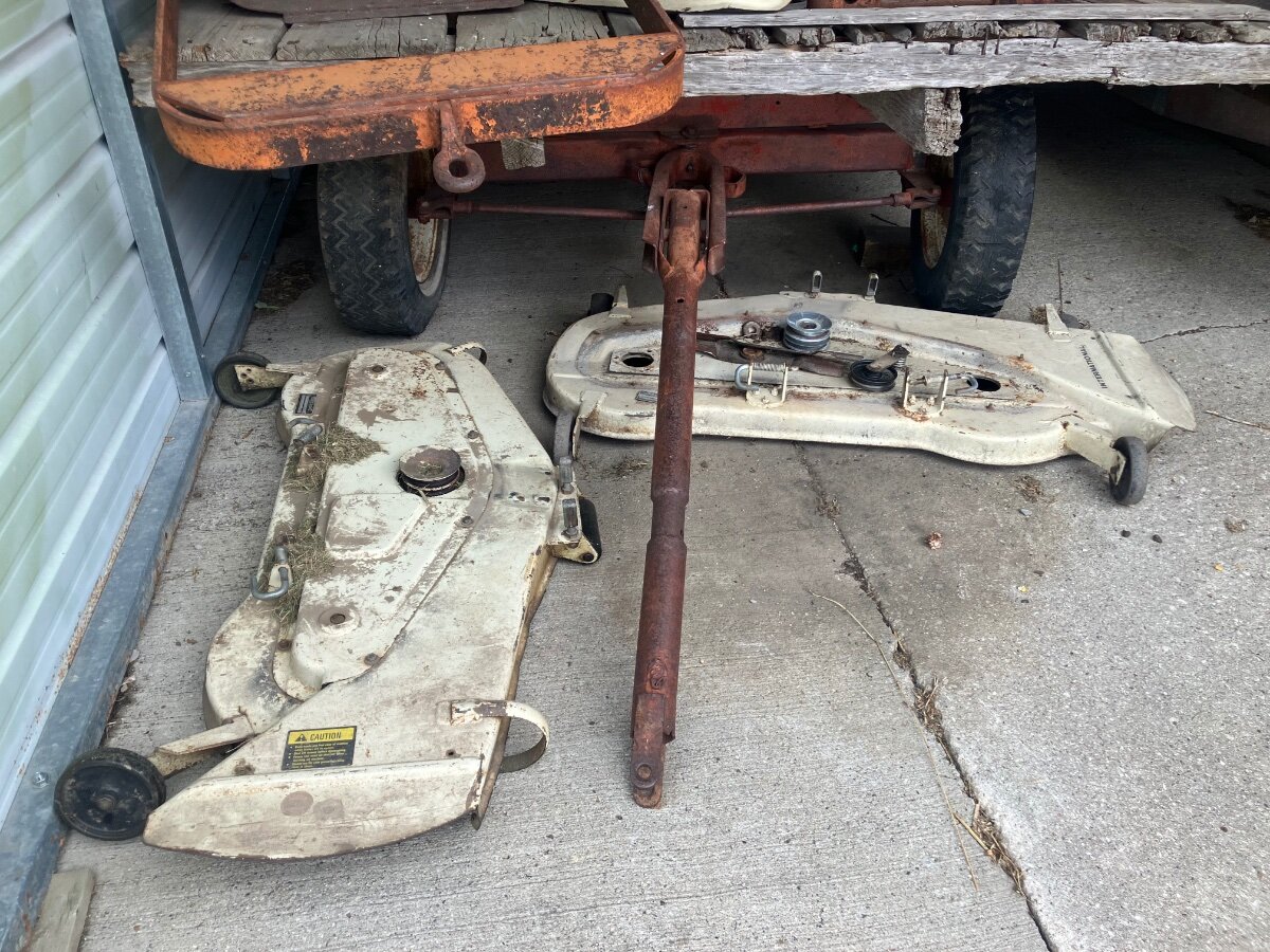 782 mowing day - Cub Cadets - Red Power Magazine Community