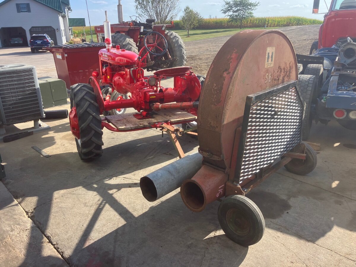 New use for 56 forage blower - General Chat - Red Power Magazine Community