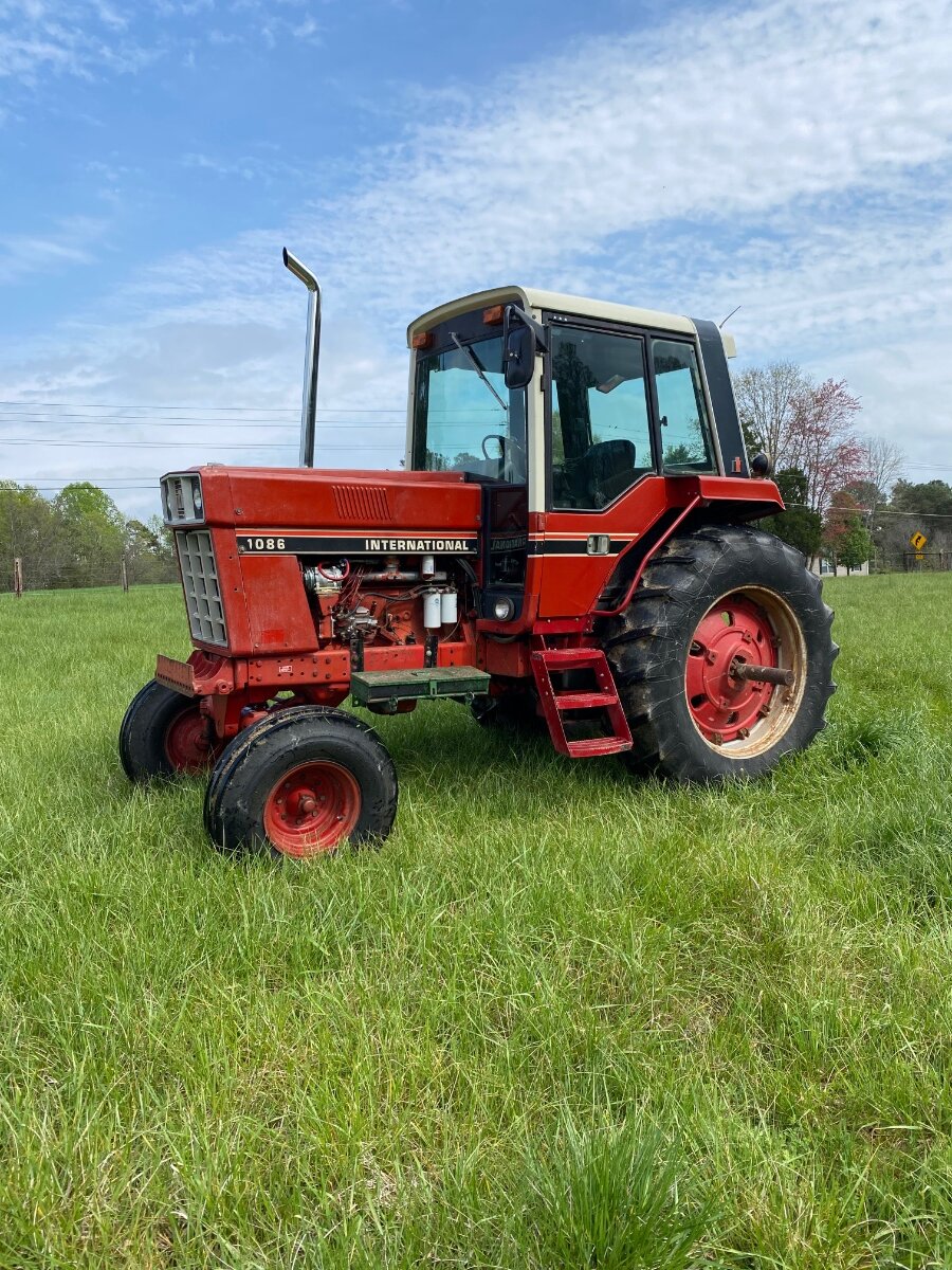 Winter Project Opinions: Fixing up my low-hour 1086 - Technical IH Talk ...