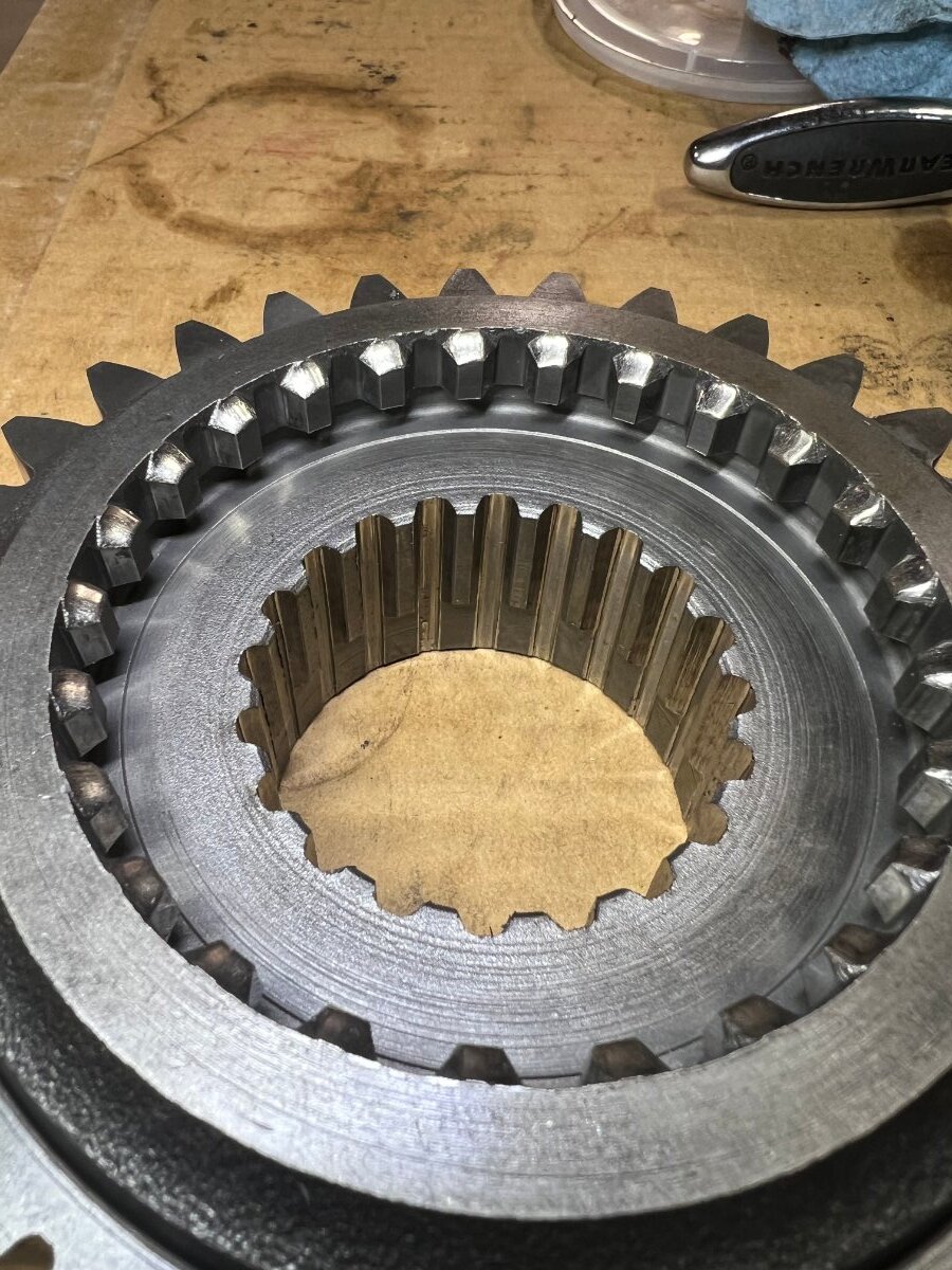 1066 Speed Transmission Gear Wear - Technical IH Talk - Red Power ...