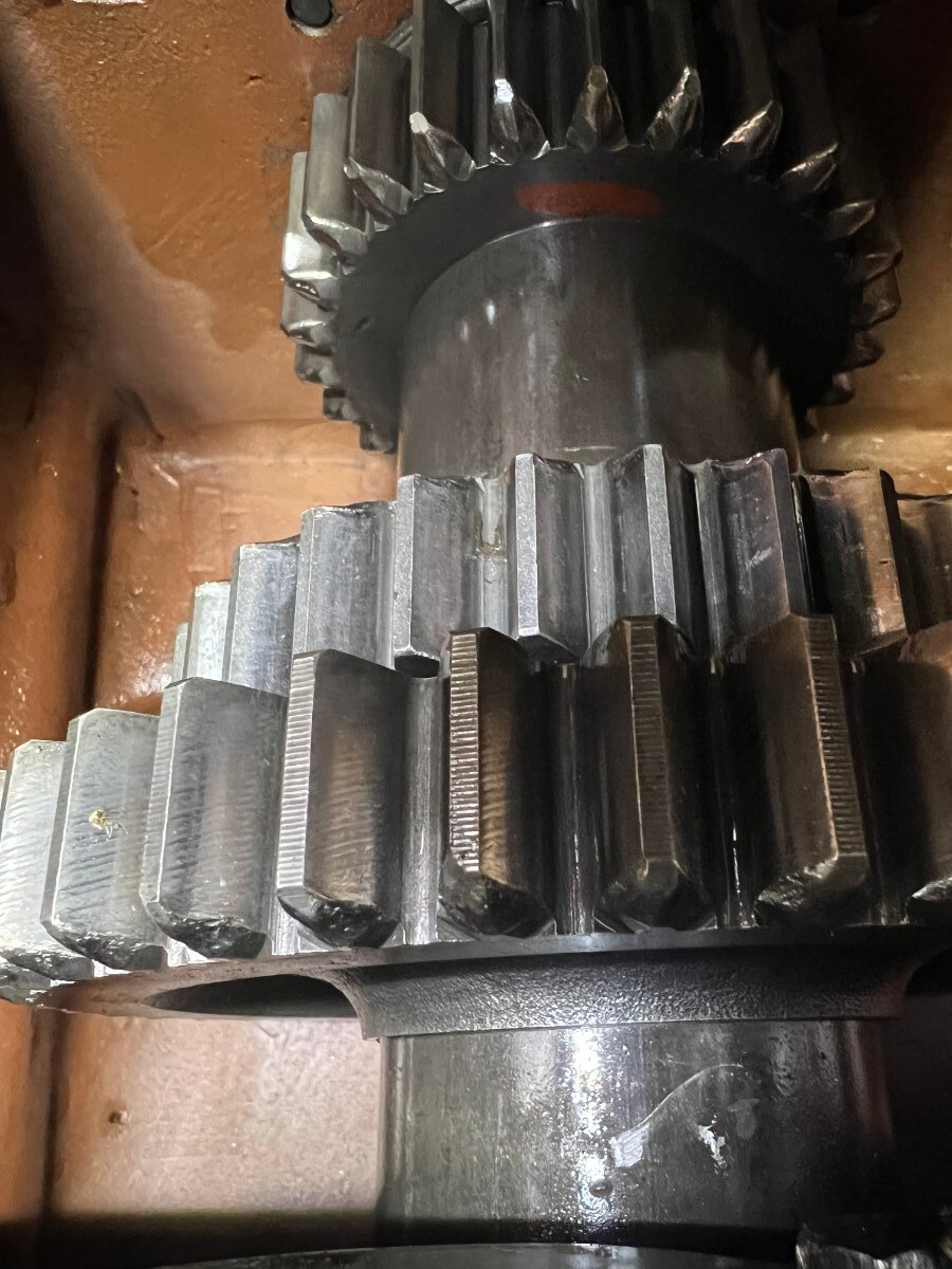 1066 Speed Transmission Gear Wear - Technical IH Talk - Red Power ...