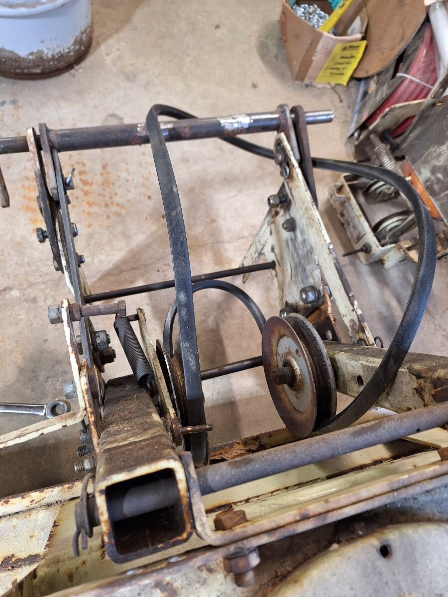 450/451 snow blower lift mechanism - Cub Cadets - Red Power Magazine ...