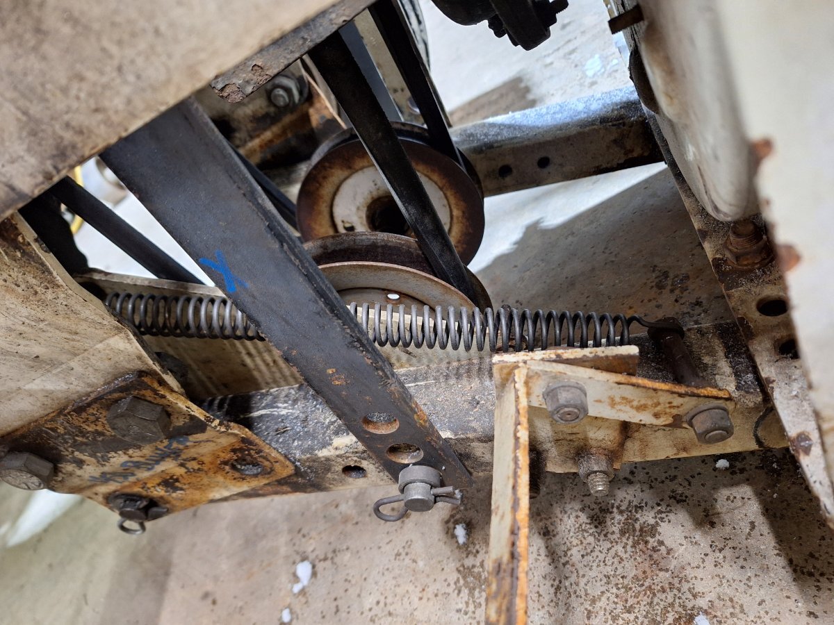 450/451 snow blower lift mechanism - Cub Cadets - Red Power Magazine ...