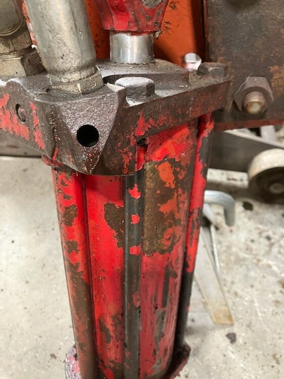 340 fast hitch lift cylinder - Technical IH Talk - Red Power Magazine ...