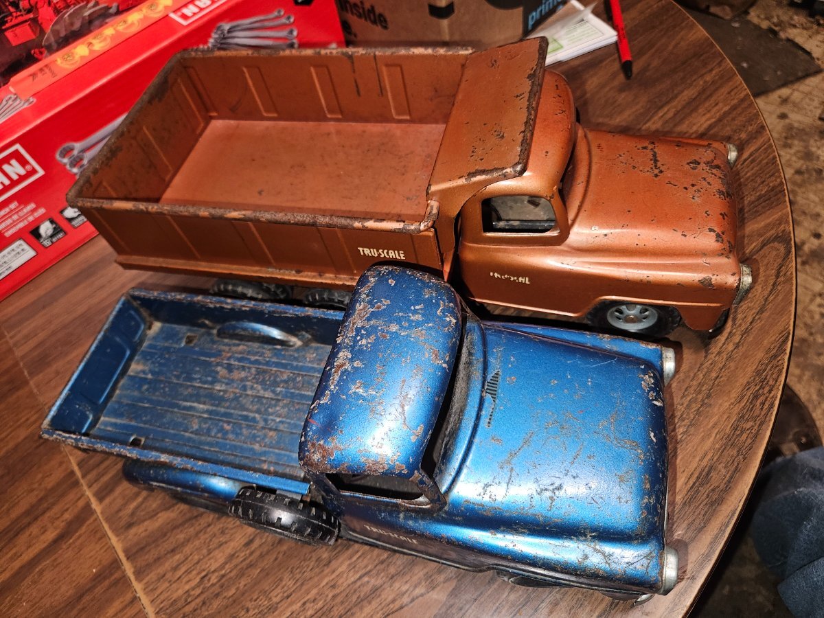Couple of Tru Scale IH trucks - IH Toys, Memorabilia & Collectibles ...