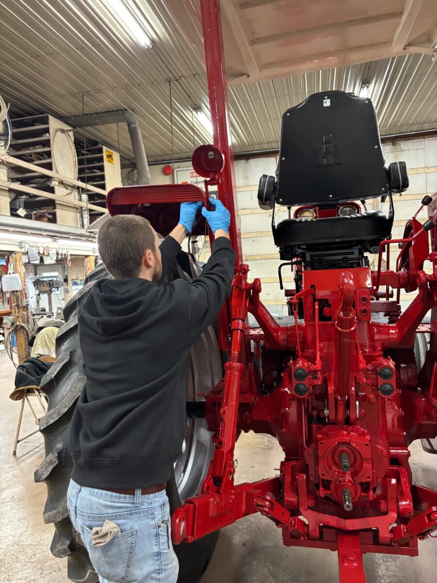 ‘72 IH 1466 gets new paint - Projects, Builds, & Restorations - Red ...