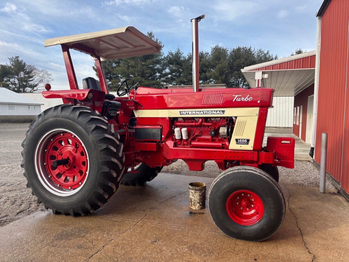 ‘72 IH 1466 gets new paint - Page 2 - Projects, Builds, & Restorations ...