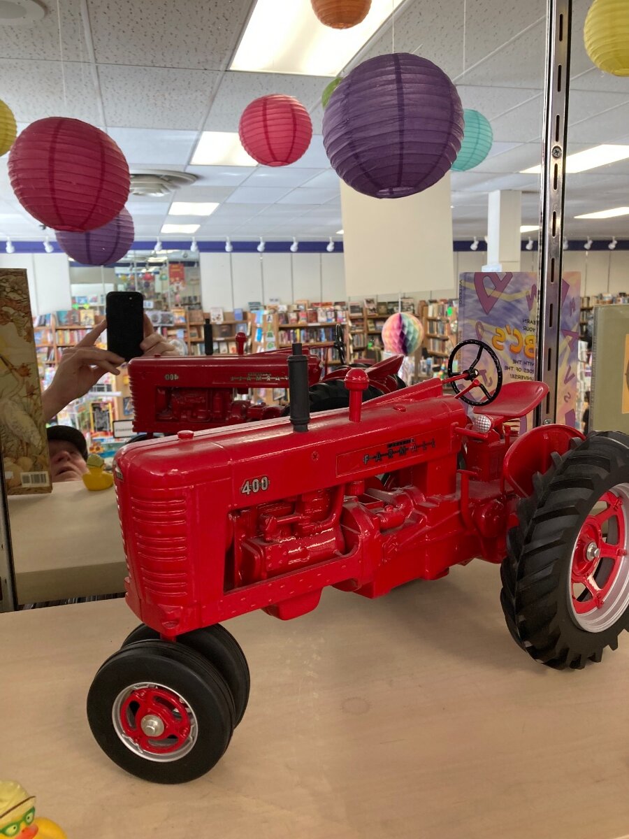 Model 400 - IH Toys, Memorabilia & Collectibles - Red Power Magazine ...