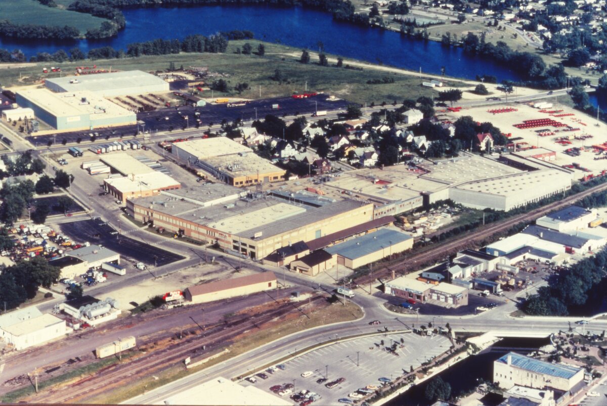 Gehl 3 row and SP chop king - General Chat - Red Power Magazine Community