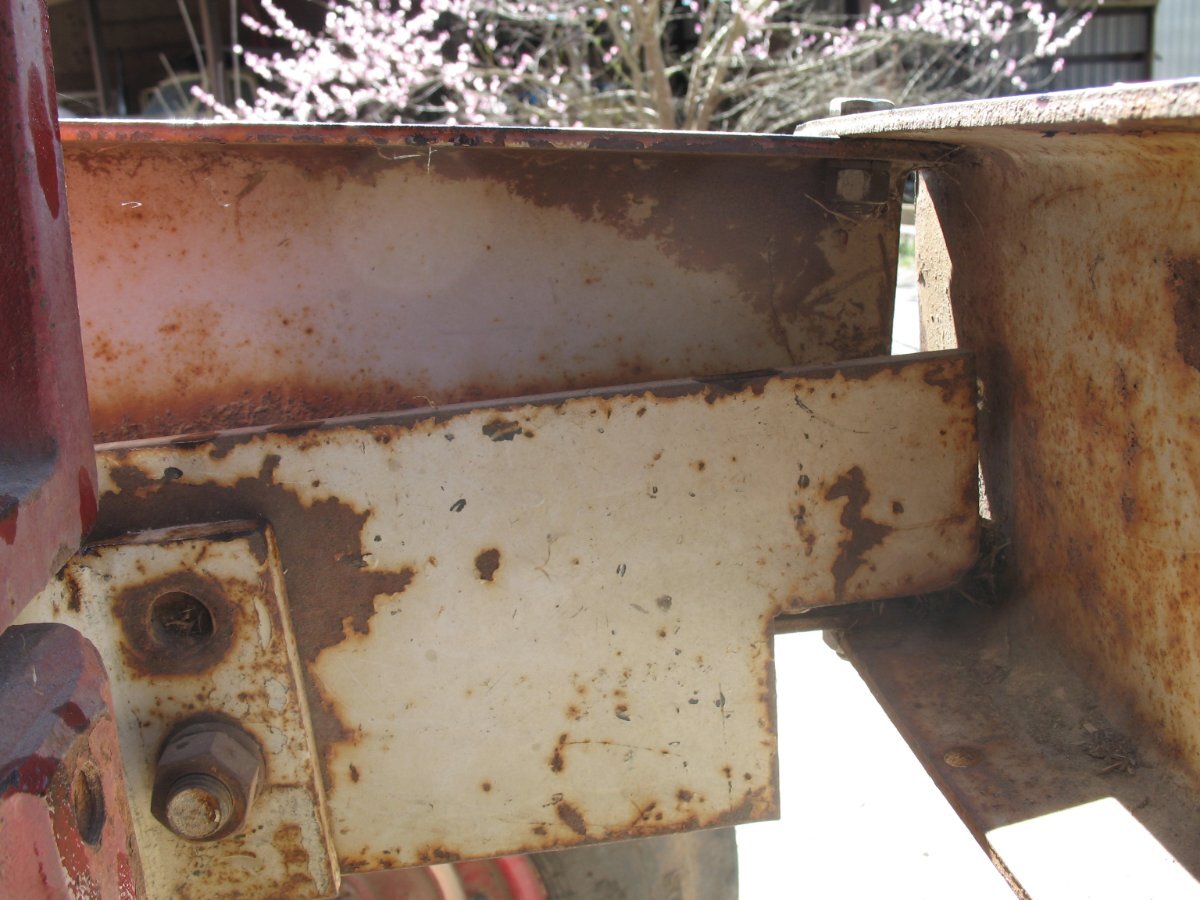 International 2000/3000 loader brackets - Technical IH Talk - Red Power ...