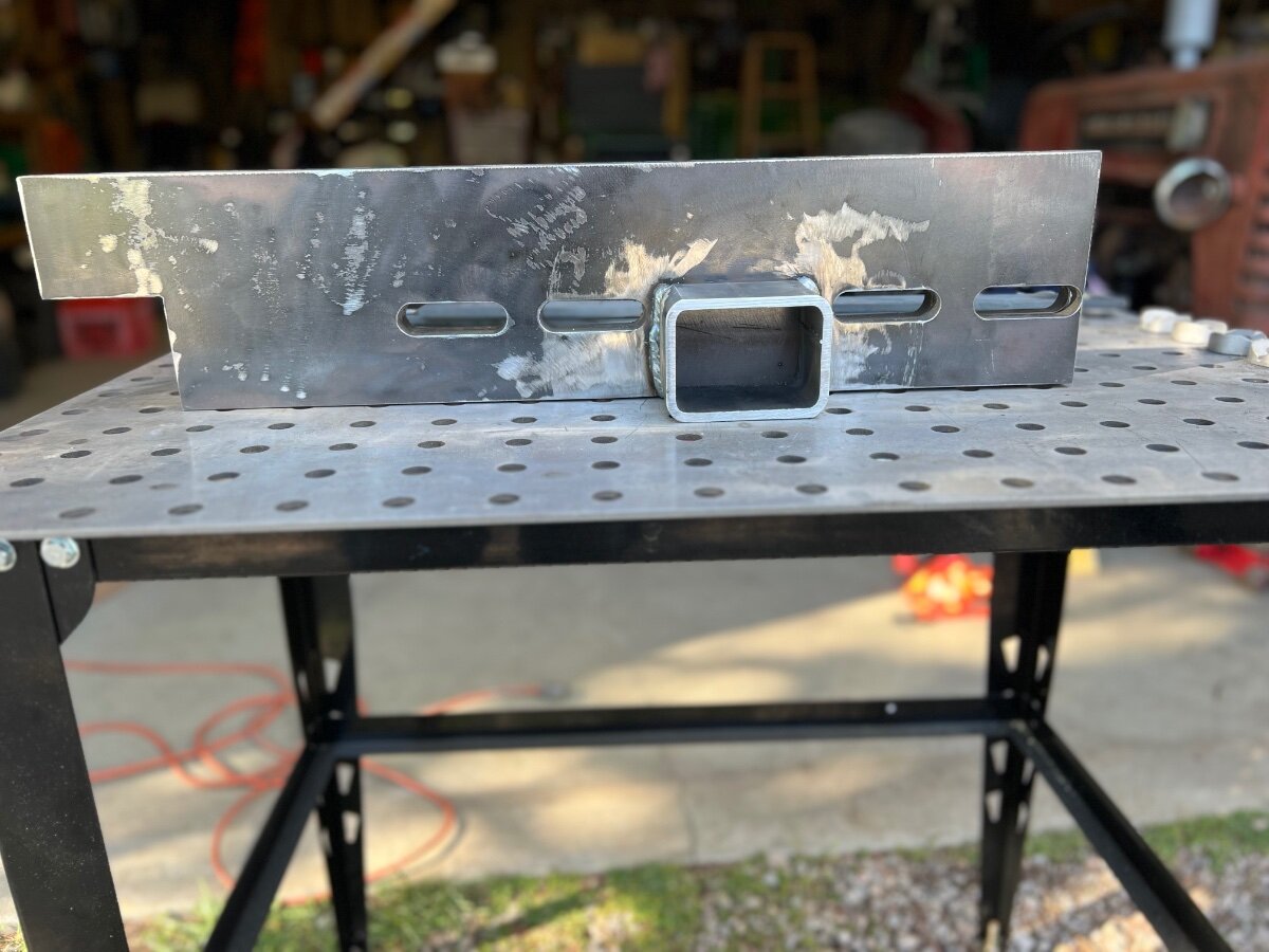 International 2000/3000 loader brackets - Technical IH Talk - Red Power ...