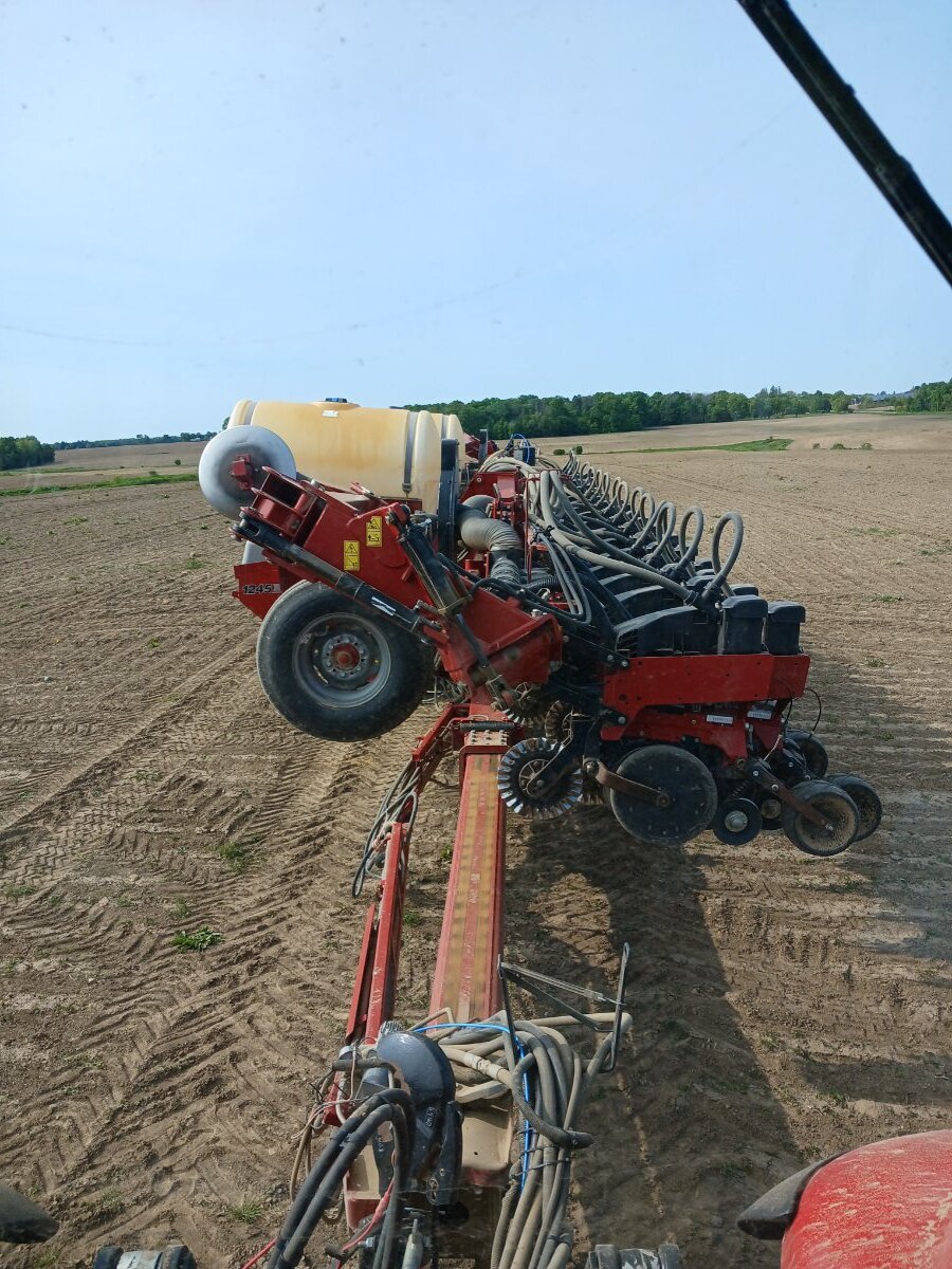 1245 planter - fertilizer clean outs? - Technical IH Talk - Red Power ...