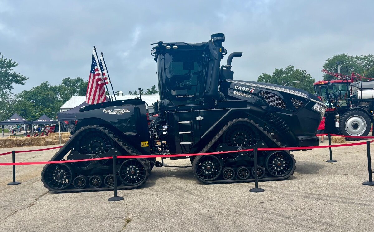 715 quadtrac spotted - General Chat - Red Power Magazine Community