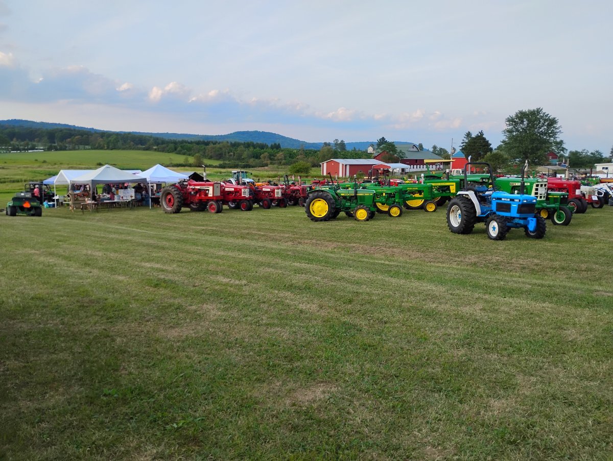 Small local tractor show - General Chat - Red Power Magazine Community