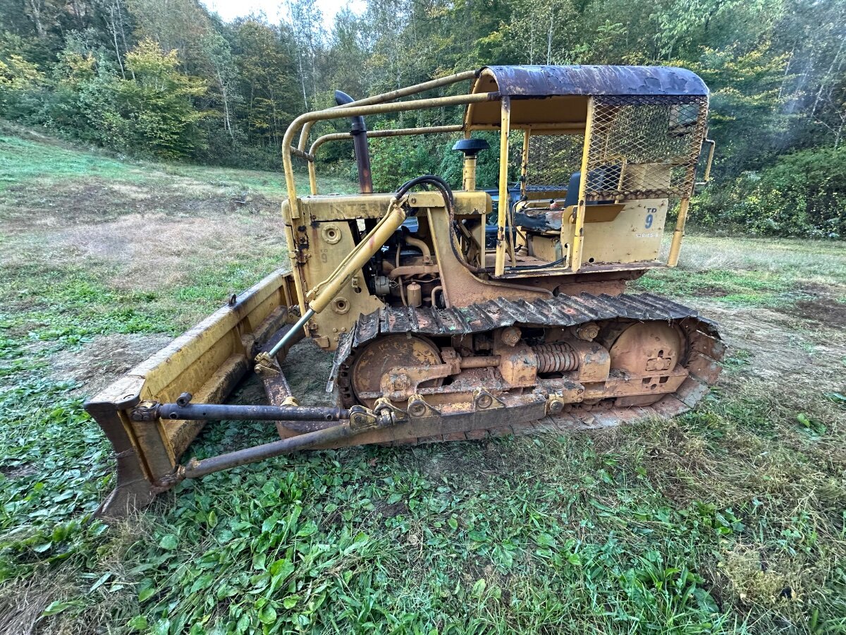 Help identifying this International TD9B dozer a friend and I bought ...