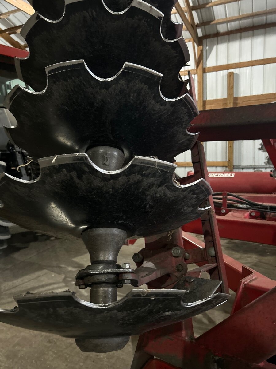 Notched discs on 490/496 discs - Technical IH Talk - Red Power Magazine ...