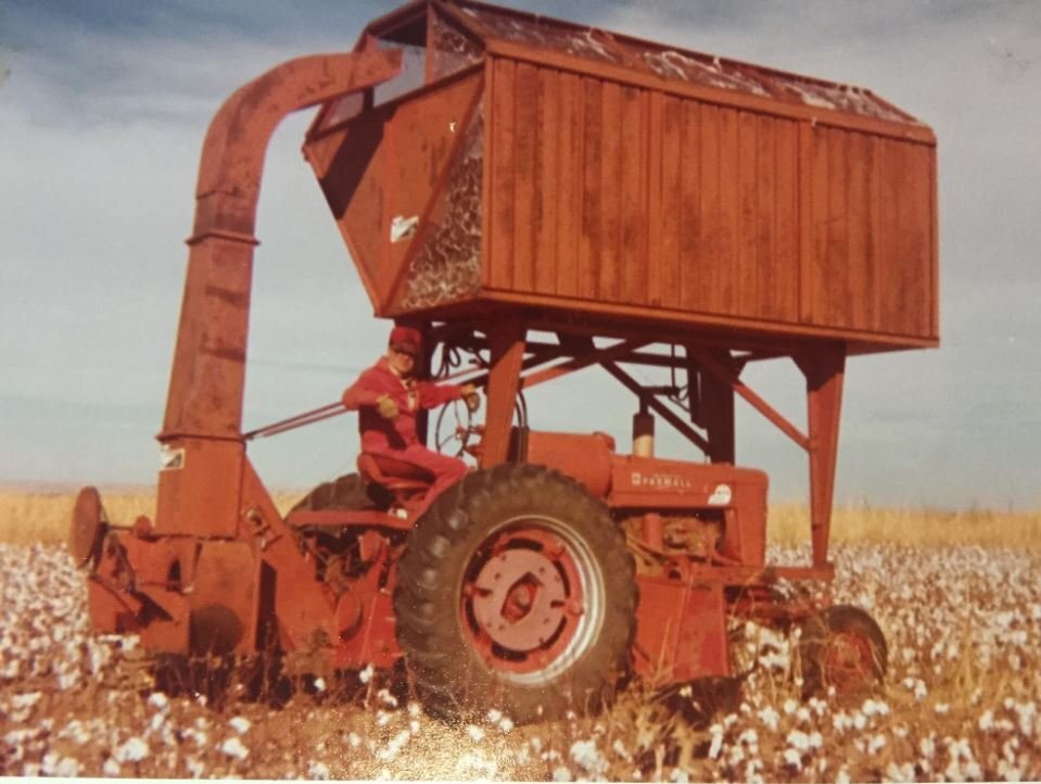 Early model cotton strippers - General Chat - Red Power Magazine Community