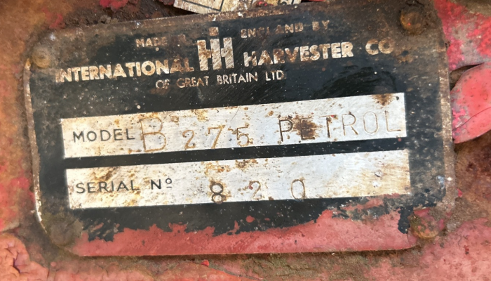 Survivor gas B275 w/1501 loader at auction - Technical IH Talk - Red ...