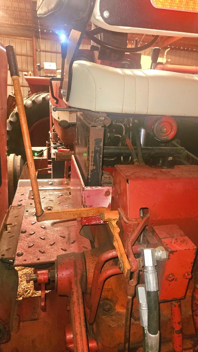 66 Series Cab PTO Lever - Technical IH Talk - Red Power Magazine Community