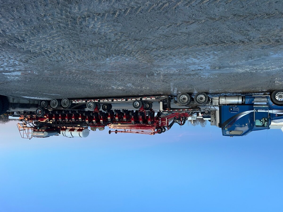 Interesting load today- 36 row planter! - General Chat - Red Power ...