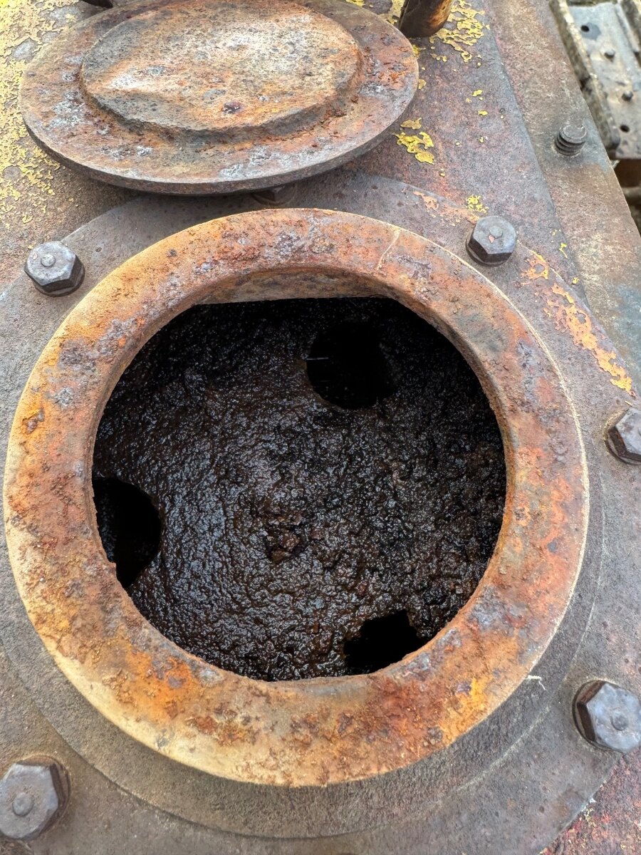 Removing rust from cast iron radiator tanks - Technical IH Talk - Red ...