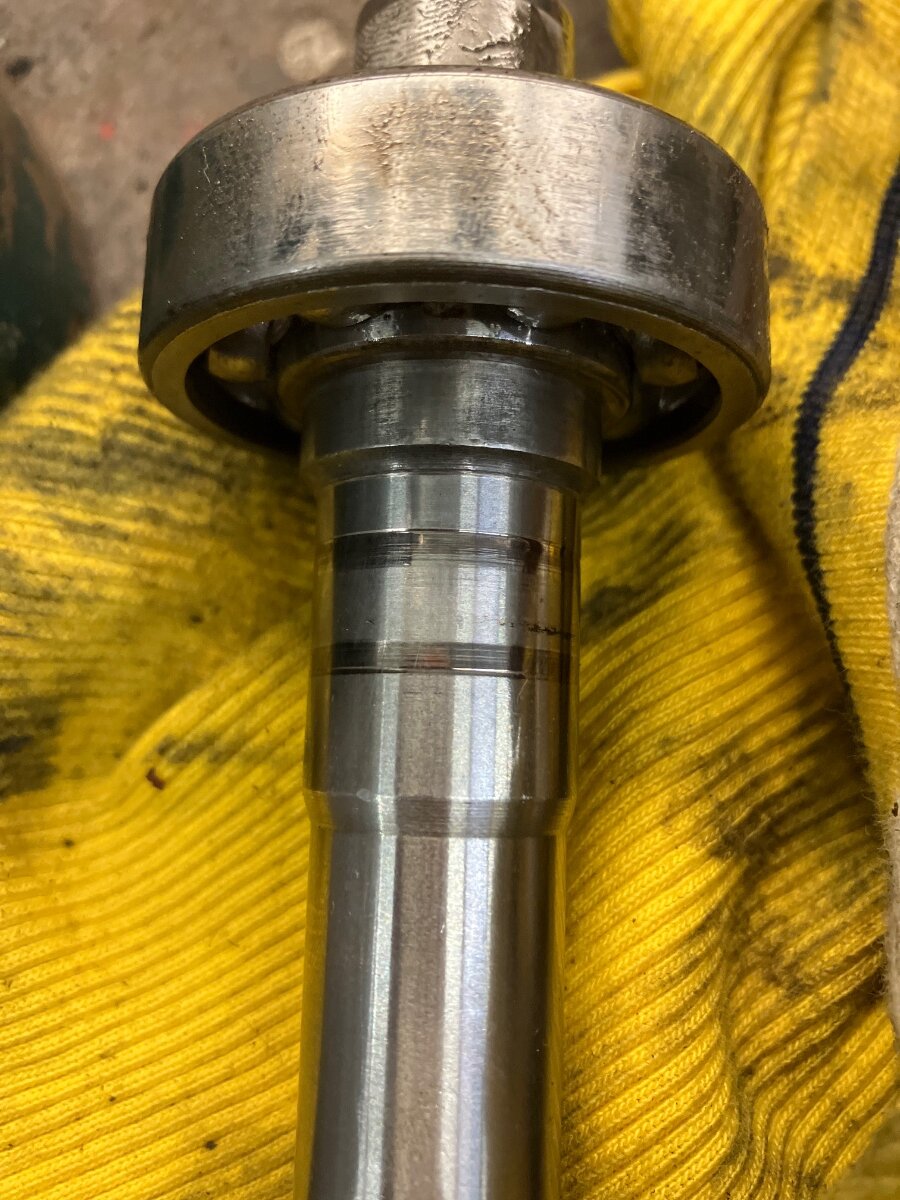 D-407 856 Injection Pump Drive Shaft Worn - Technical IH Talk - Red ...