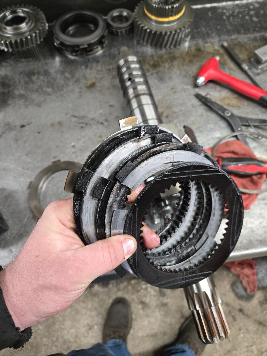 7250 transmission clutch pressure check - Technical IH Talk - Red Power ...