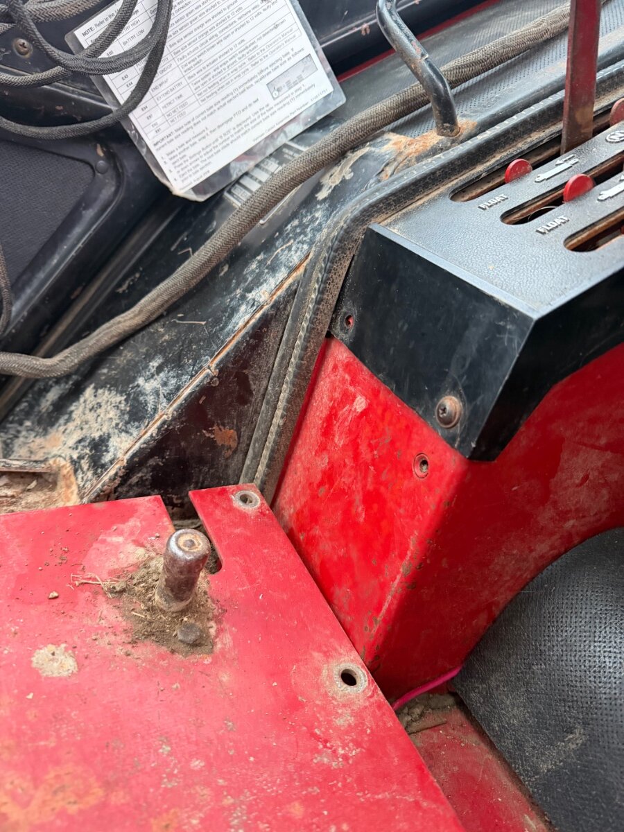 Disconnecting Differential Lock 1086 “Dimmer Switch?” - Technical IH ...