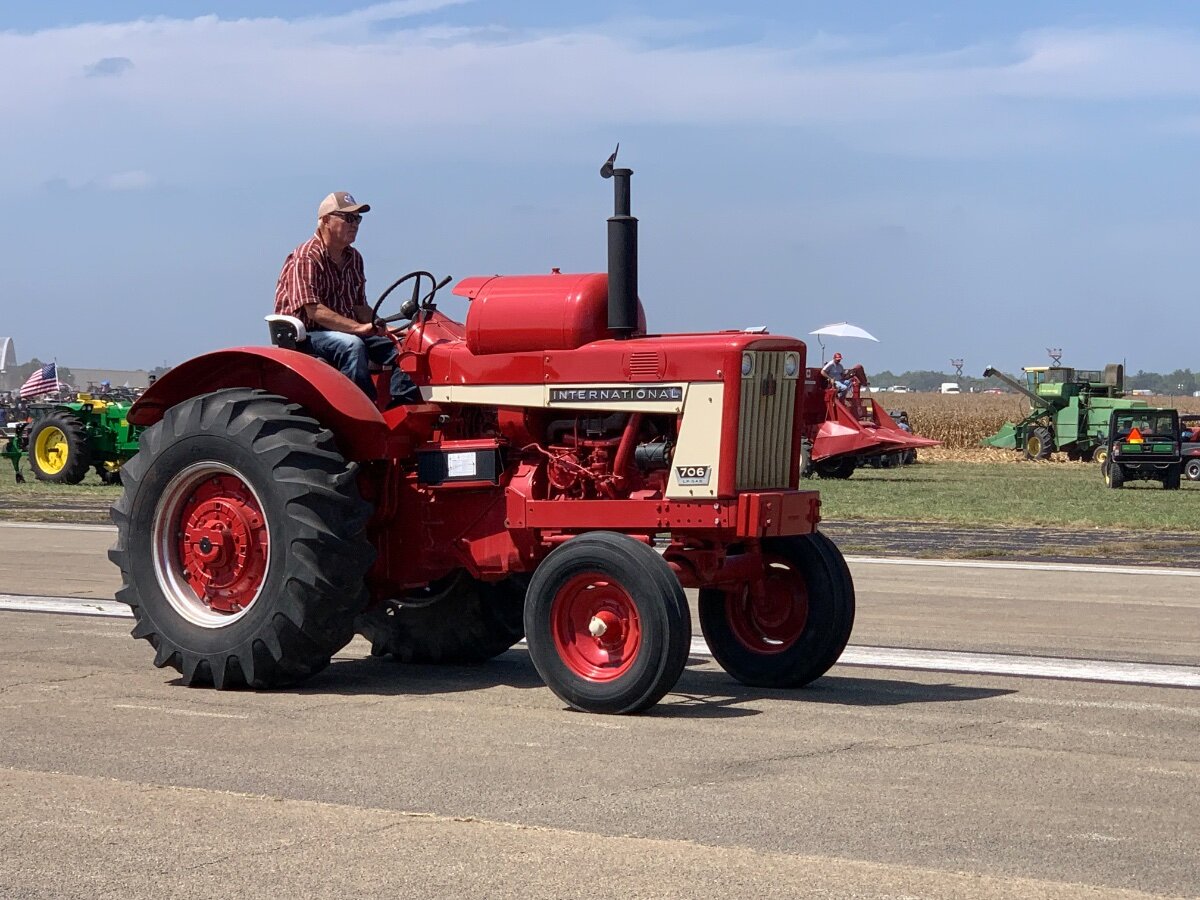 Picked up a rare 706. - General Chat - Red Power Magazine Community